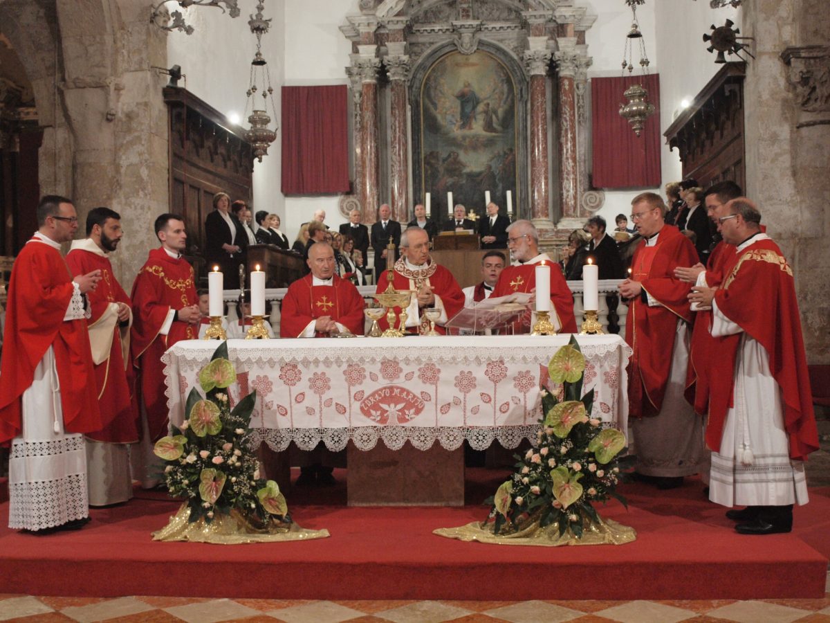 Proslava Svetoga Trna Isusova u Pagu - obnovljeno javno čašćenje - IKA