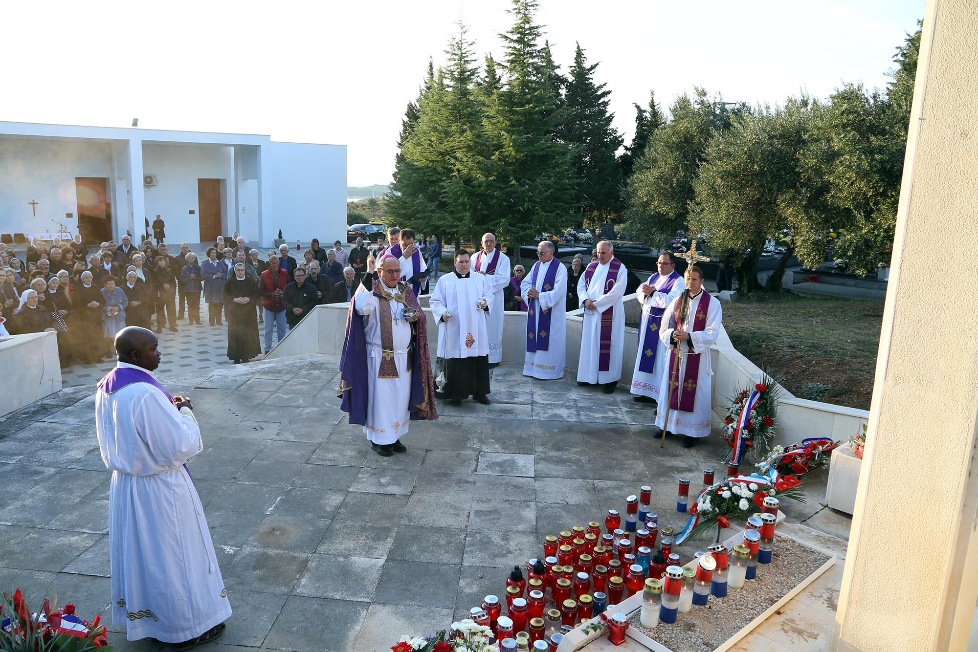 Biskup Rogić: Toliki sveci svjedoče nam obećanu besmrtnost - IKA
