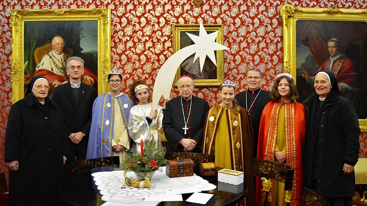 Pjevački Betlehemske zvijezde kod đakovačko-osječkih (nad)biskupa - IKA