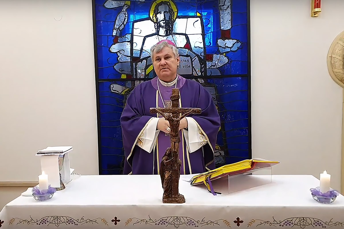 Biskup Košić pozvao na molitvu krunice Božjeg milosrđa u 15 sati - IKA