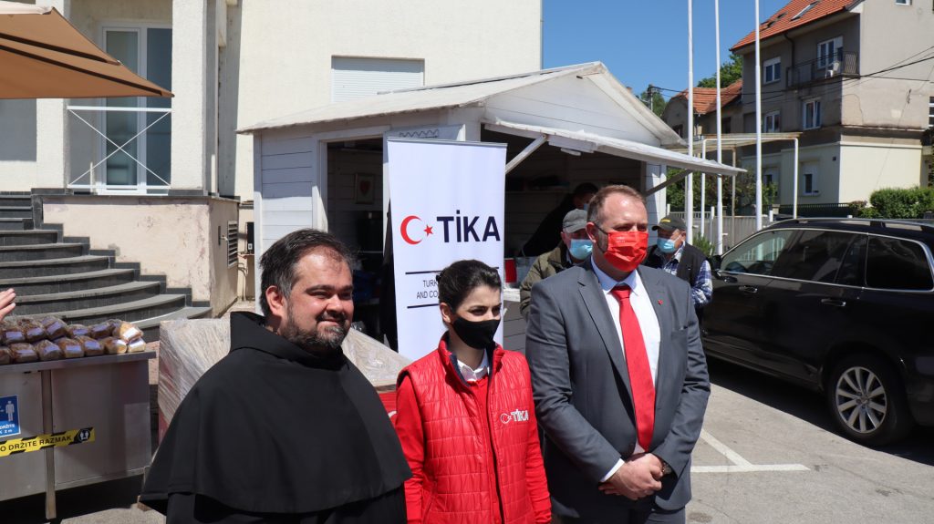Pučkoj kuhinji na Svetom Duhu uručena donacija turske agencije – IKA