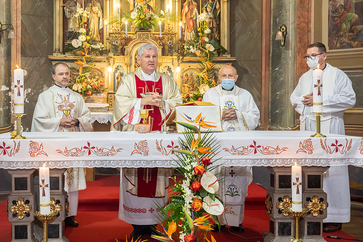 Primanje među kandidate za sveti red i podjela službe lektora u Ivanić ...