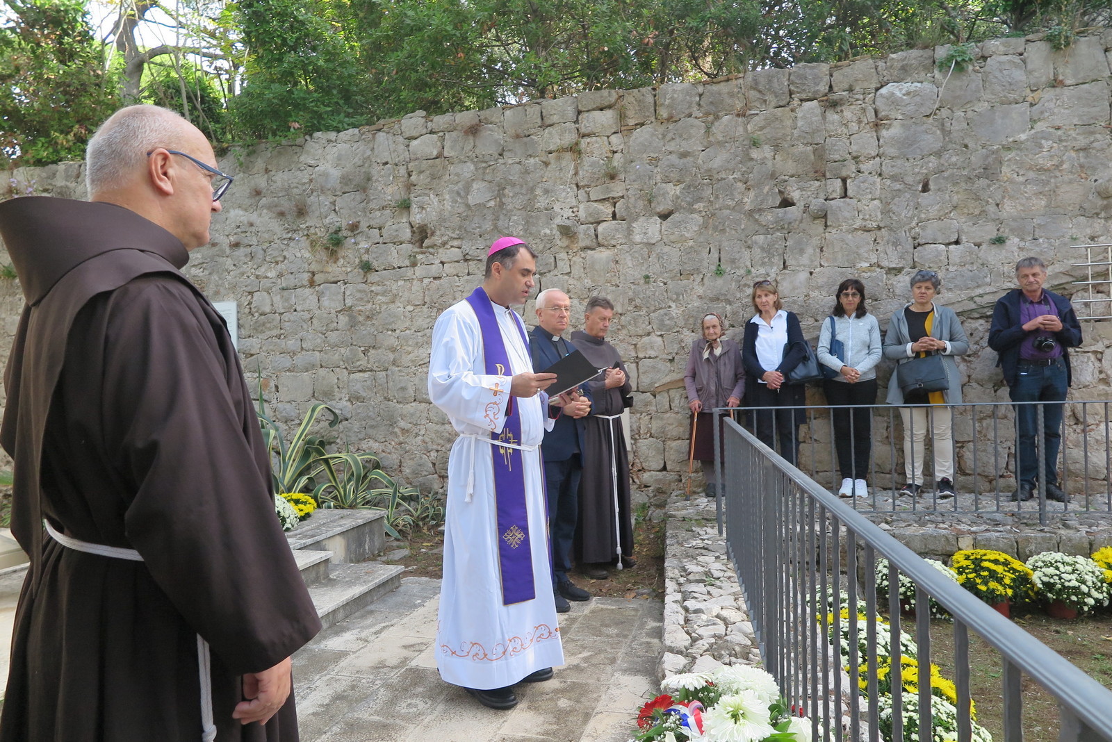 Biskup Glasnović predvodio molitvu na Daksi - IKA