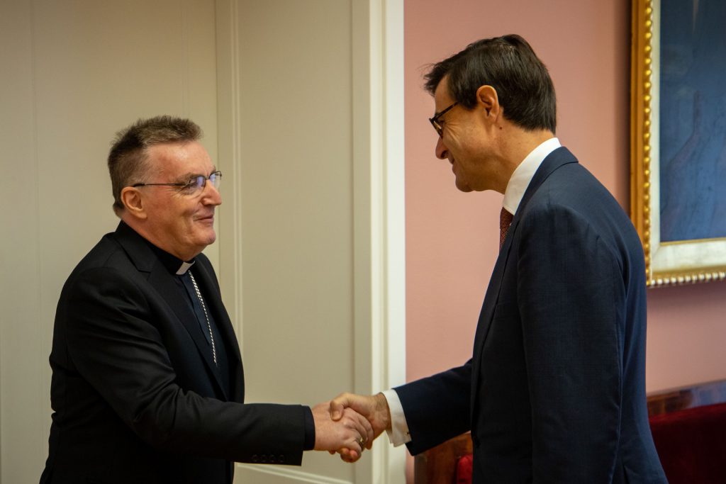 Kardinal Bozanić primio novog španjolskog veleposlanika u RH – IKA