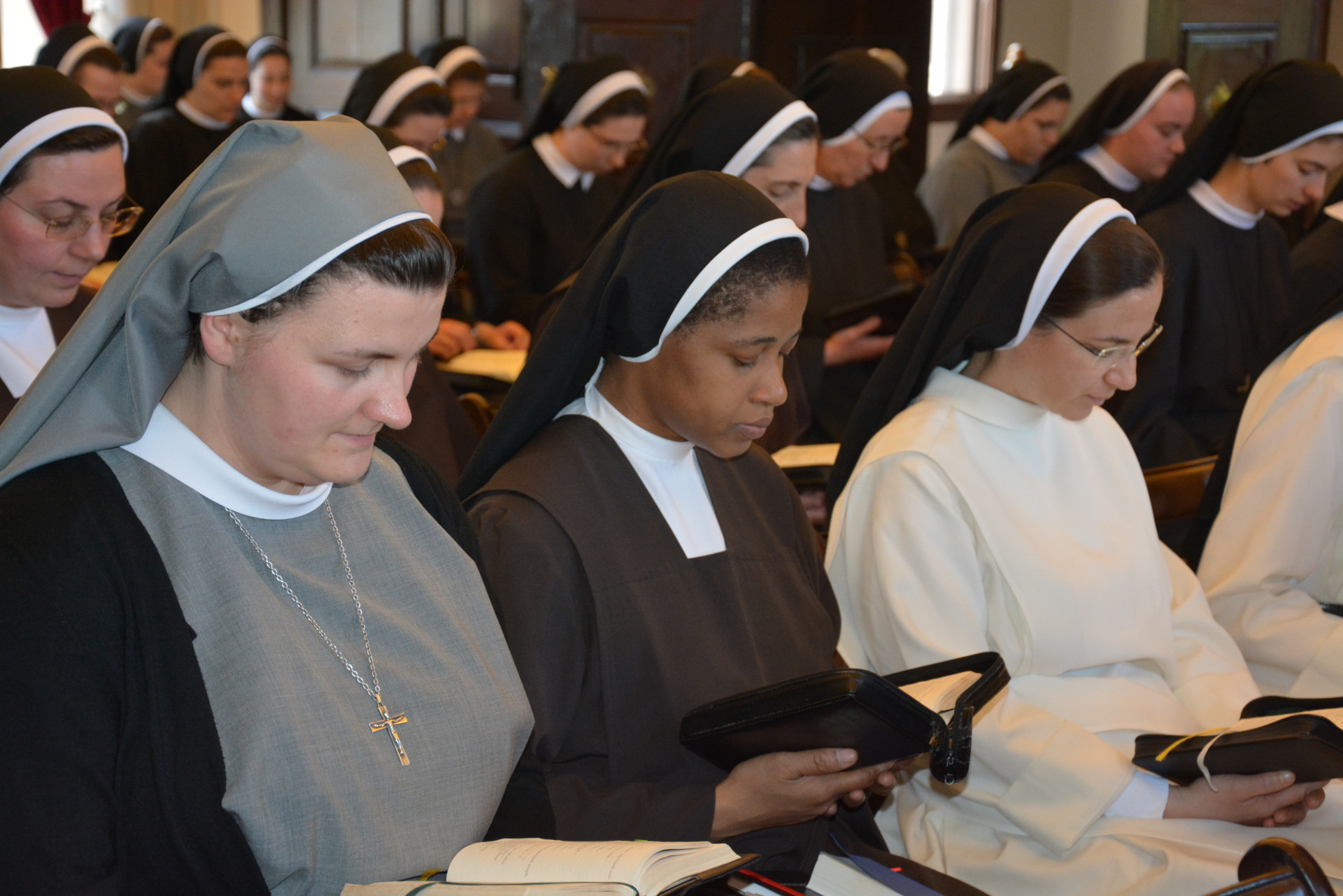 Poruka Dikasterija za ustanove posvećenog života i družbe apostolskog ...