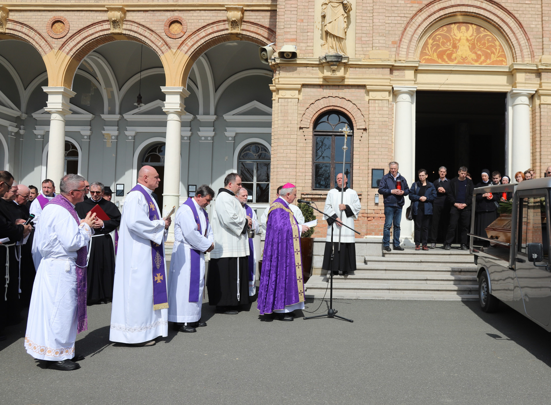 Sprovod fra Marka Vrgoča - IKA