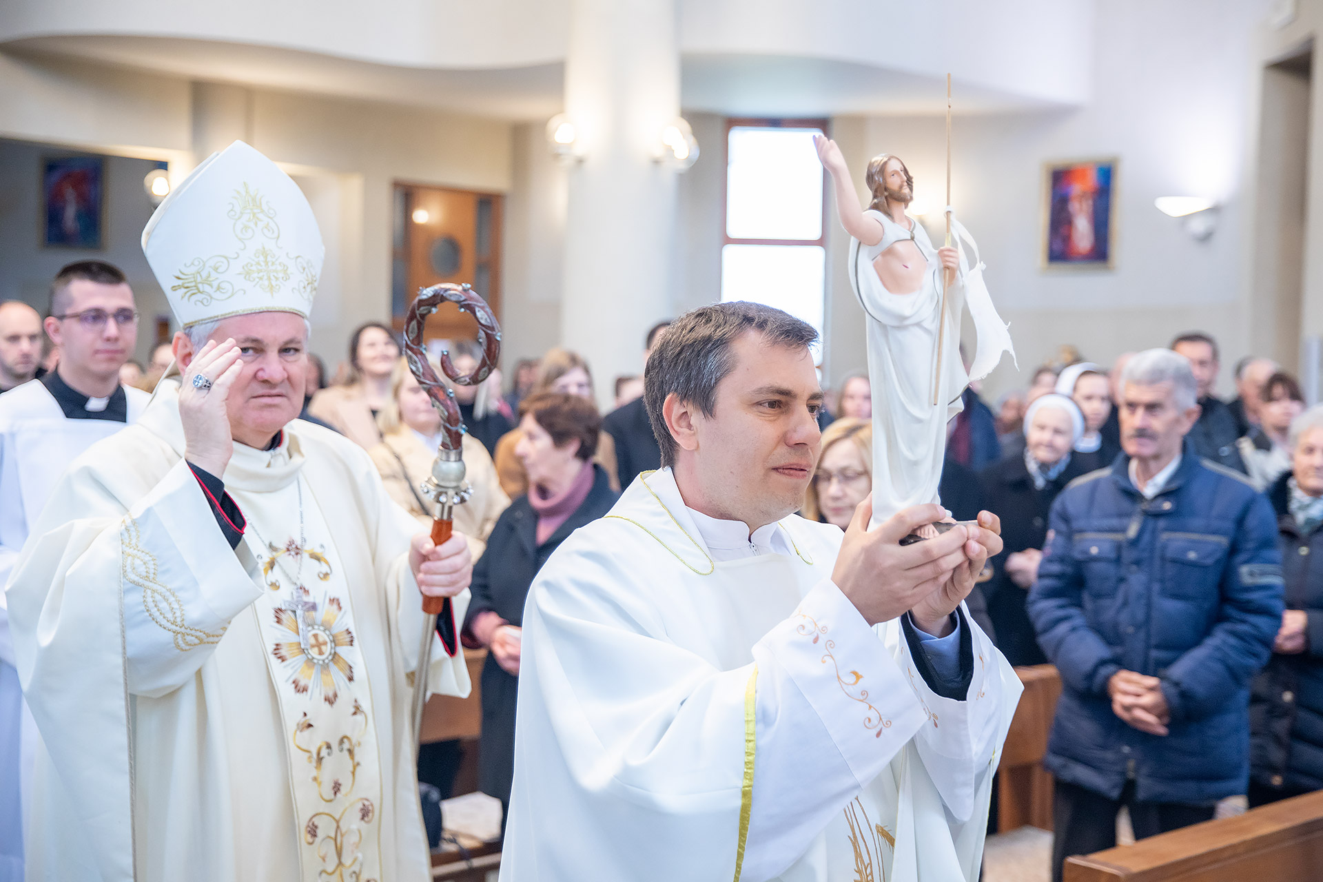 Biskup Košić na Uskrs predvodio središnje misno slavlje u Sisku - IKA