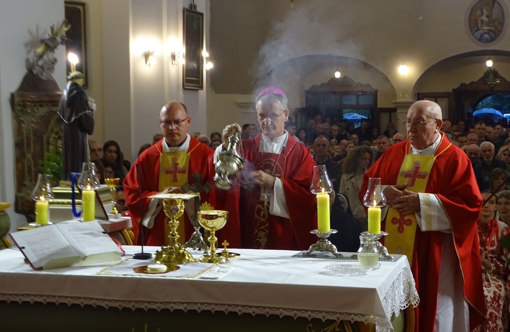 Nadbiskup Dražen Kutleša pohodio Župu Stupnik-Lučko - IKA