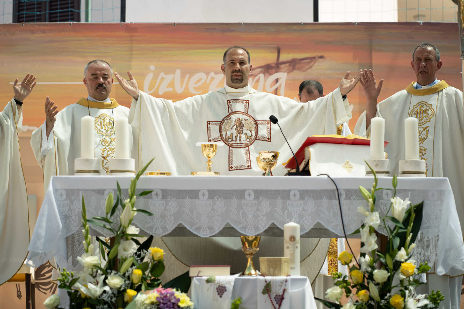 Don Danijel Nejašmić proslavio mladu misu - IKA