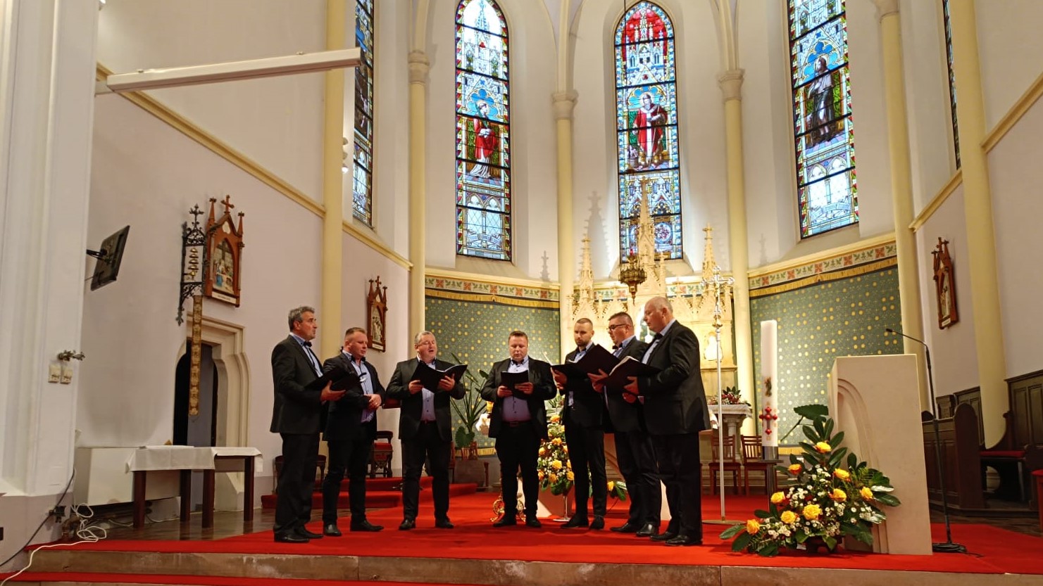 Predstavljena brošura „Župna crkva sv. Nikole biskupa u Krapini“ - IKA