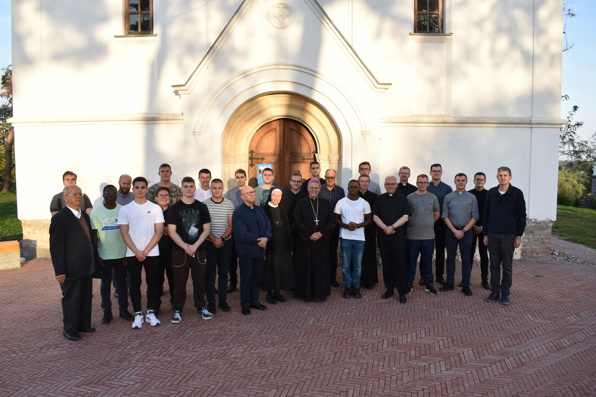 Đakovački bogoslovi hodočastili u Dragotin - IKA
