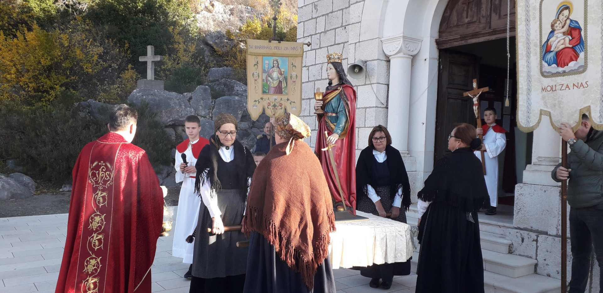 Proslavljena svetkovina sv. Barbare u Kominu - IKA