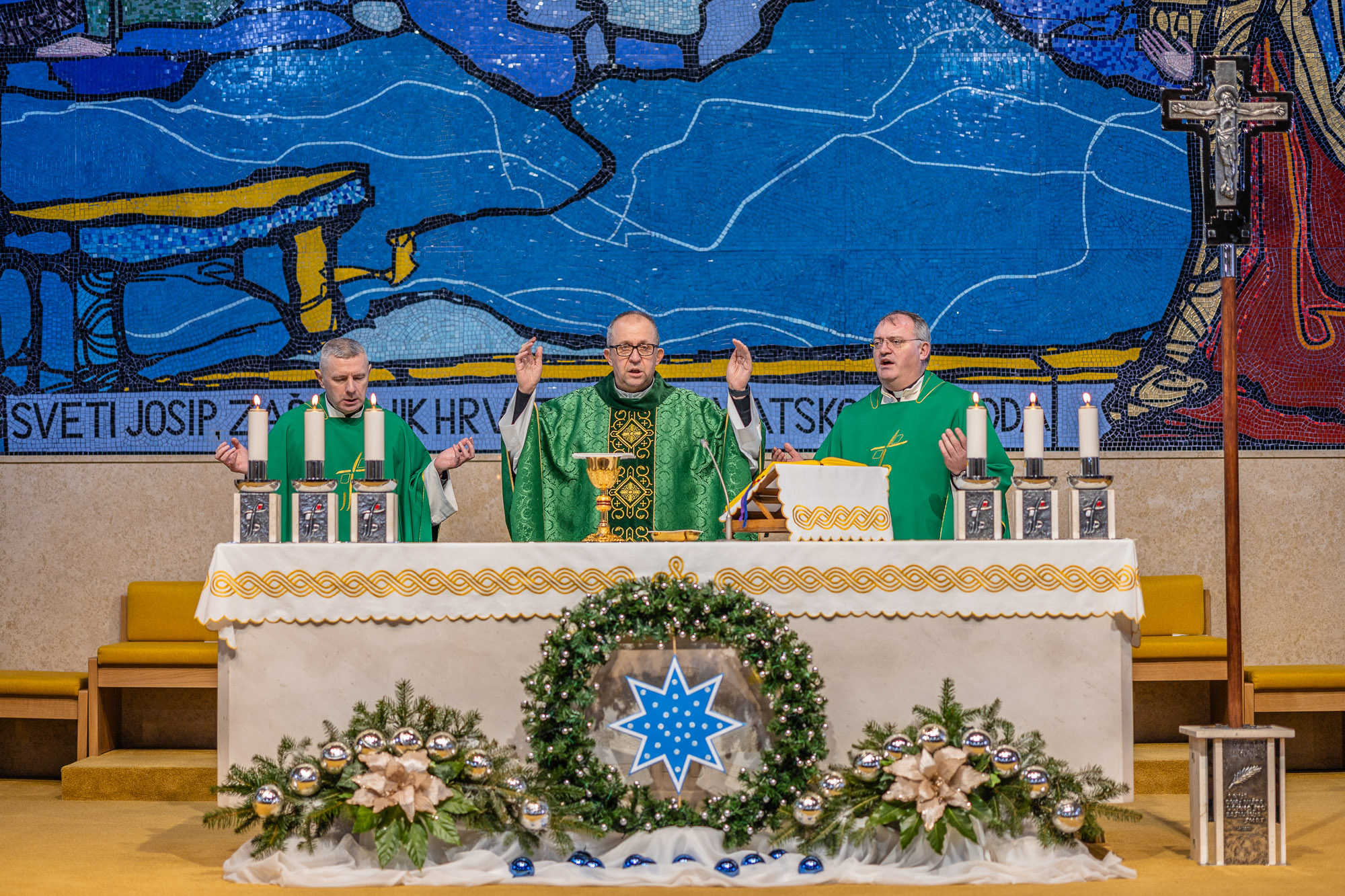 Mons. Marinko Mlakić predvodio misu u Nacionalnom svetištu svetog ...