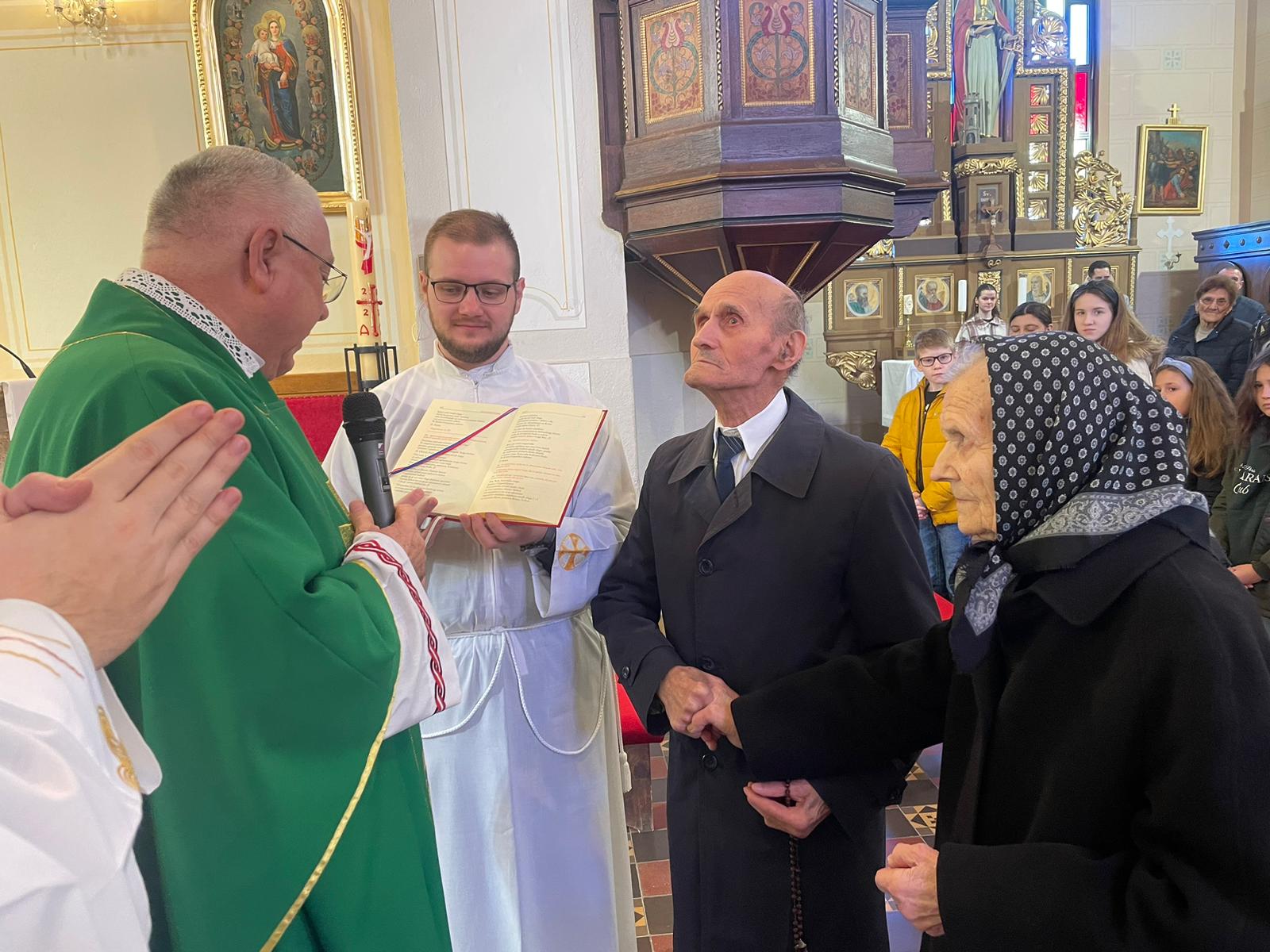 Krašić Supružnici Burja Proslavili 70 Godina Braka Ika