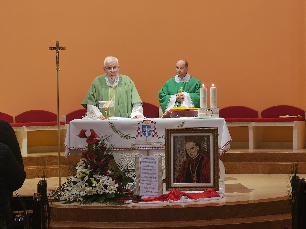 Prvi dan trodnevnice uoči Stepinčeva u Župi bl. Alojzija Stepinca u ...