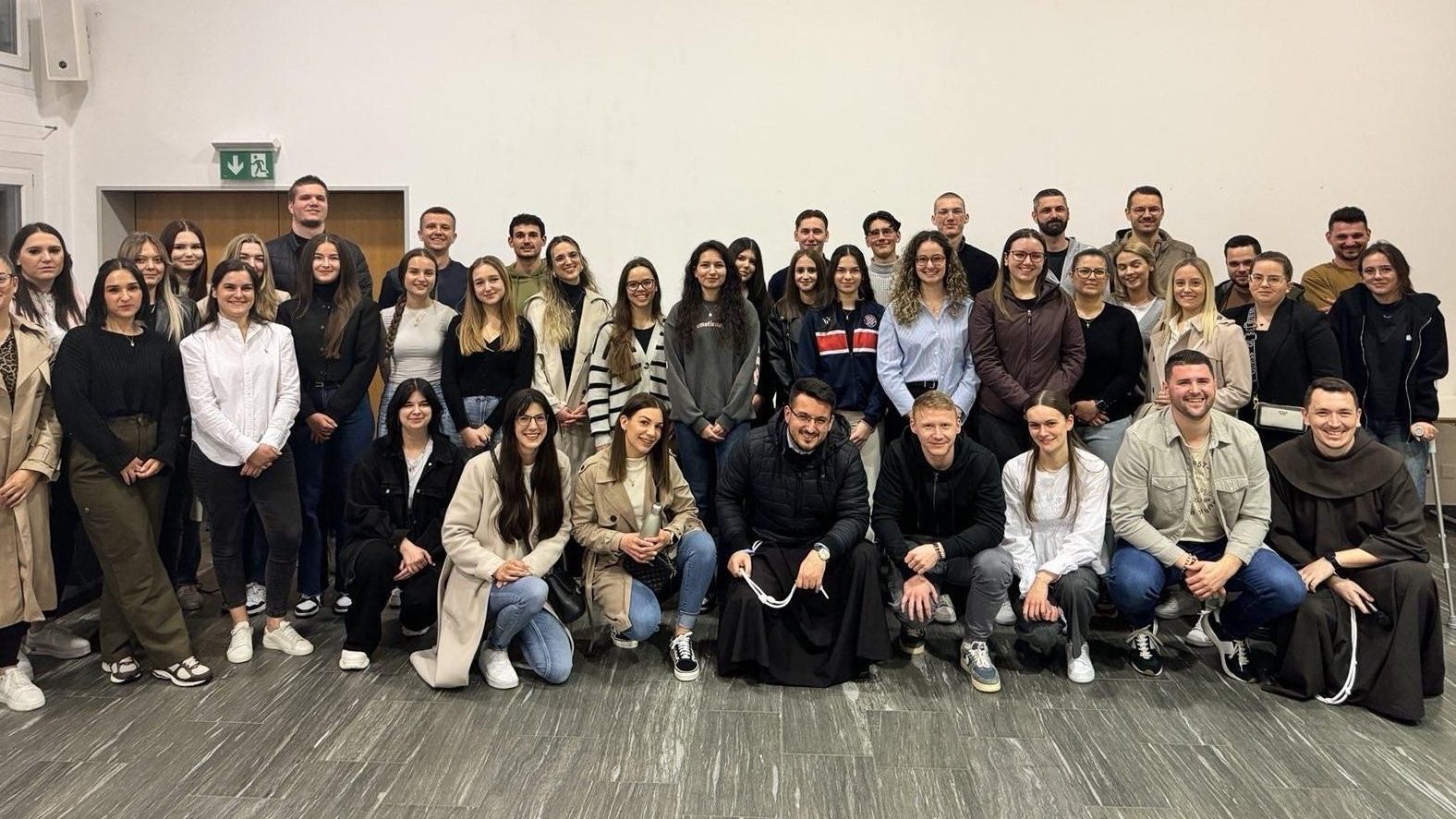 Tribina za mlade u HKM Graubünden - IKA Tribina za mlade u HKM Graubünden - IKA