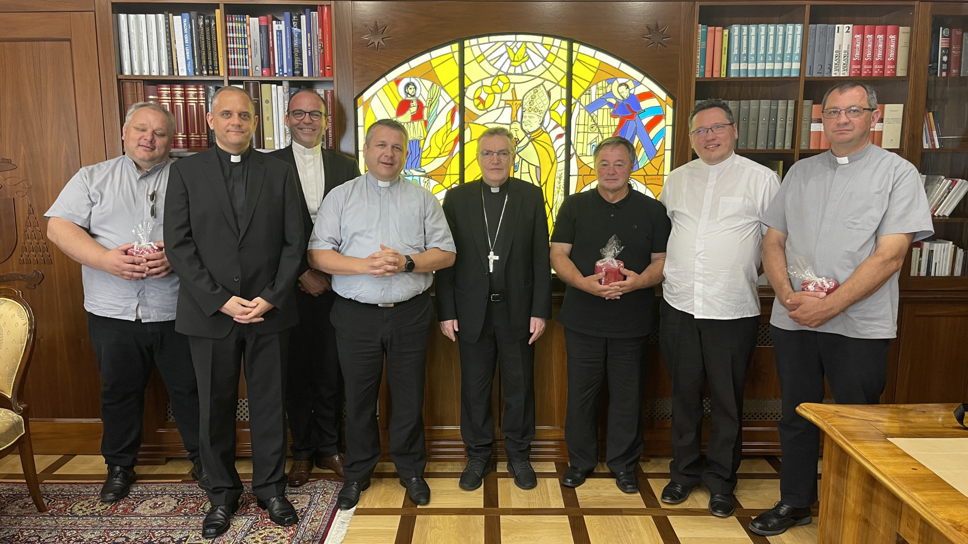 Kardinal Bozanić primio prezbitere koji slave 20. godišnjicu ...