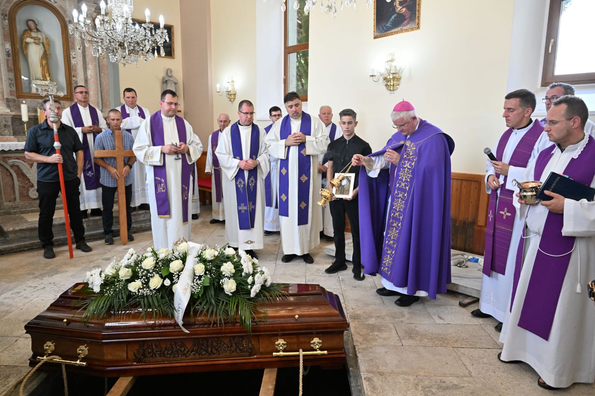 Pokopan vlč. Franjo Jurčević - IKA