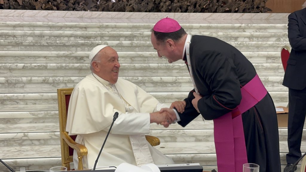 Biskup Palić se tijekom zasjedanja Sinode susreo s papom Franjom - IKA